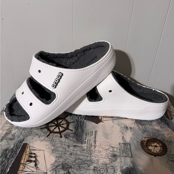 CROCS | Shoes | Crocs Mens Size 4white With Gray Faux Fur Lining | Poshmark